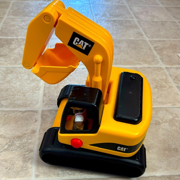 toy state | Toys | Cat Excavator Big Movin Rumbler With Figure Toddler ...